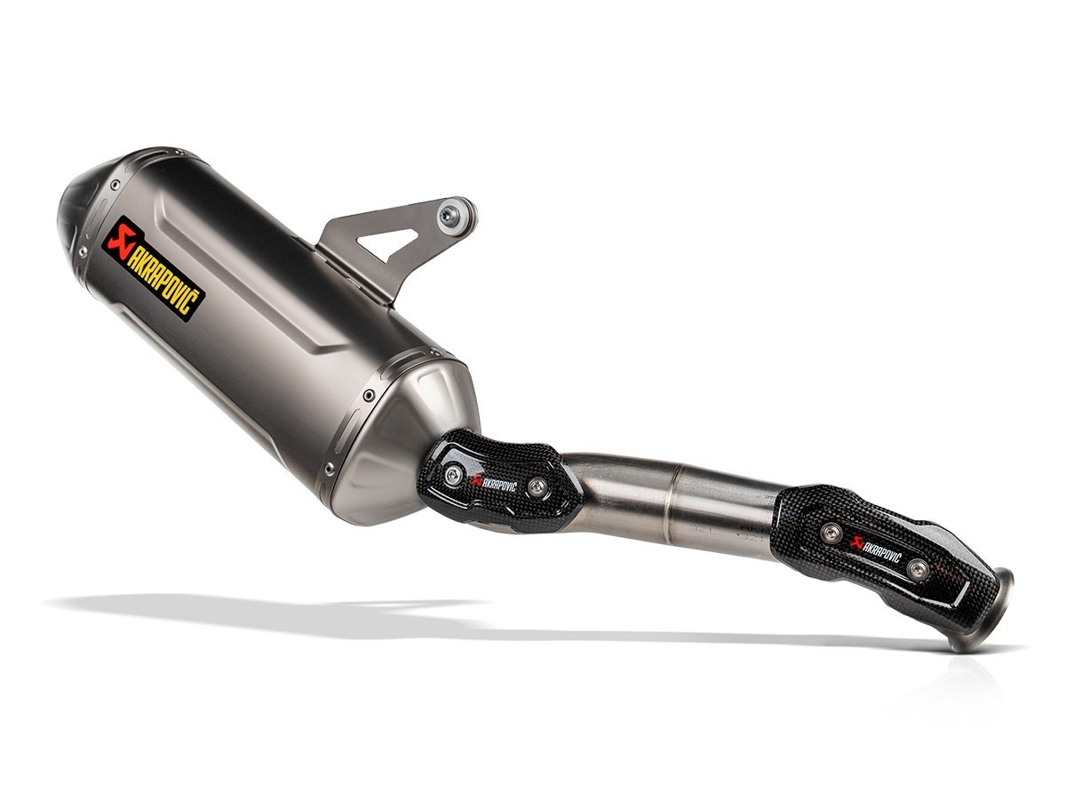 P-HSCF8SO2 PROTECCIÓN TÉRMICA EN CARBONO AKRAPOVIC CF MOTO 800 MT 2025